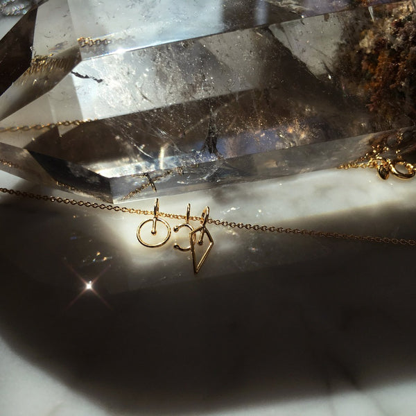 Proxigean Glyph Necklace Solid Gold - Aletheia & Phos